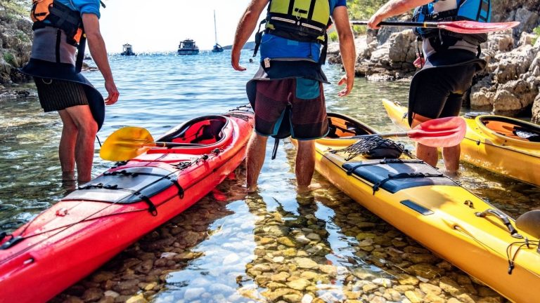 Kayaking 101 (Complete Source For Beginners)