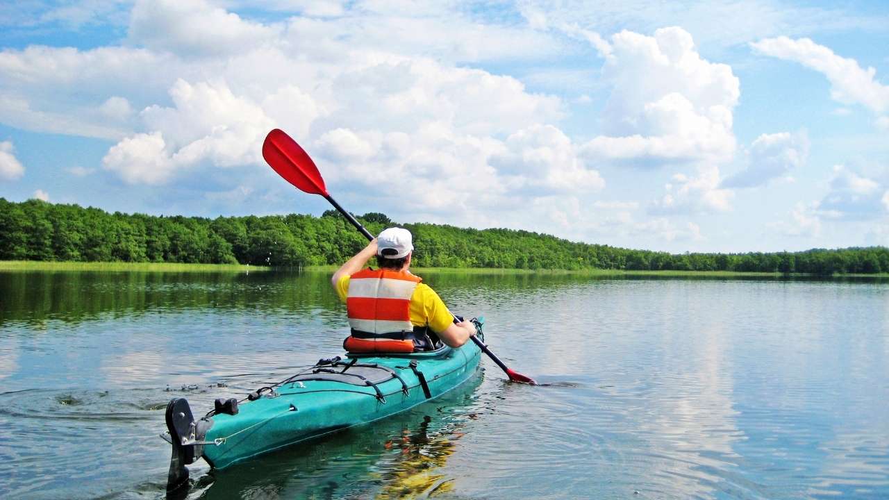 How to Paddle a Canoe Alone